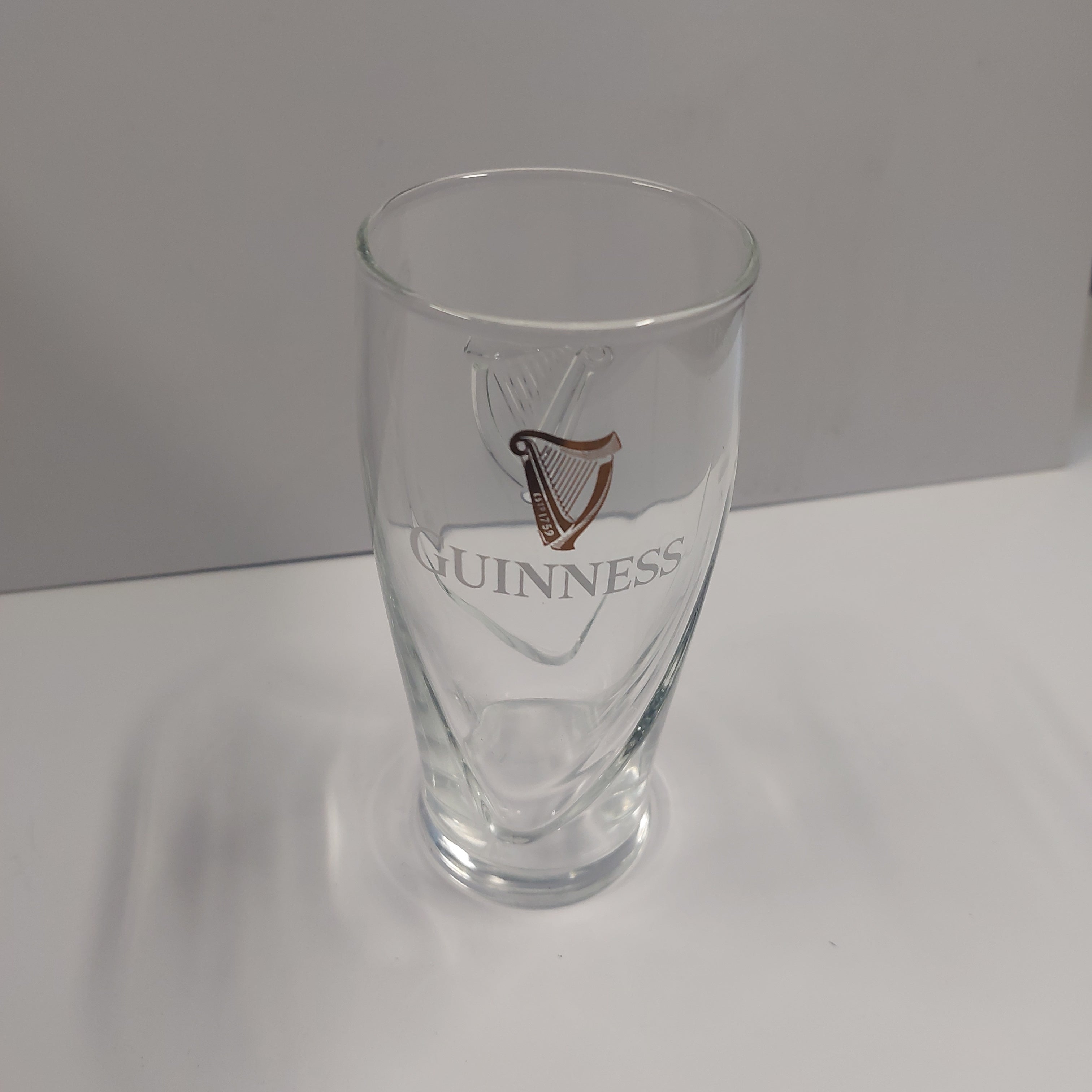 24 Guinness half pint glasses – PUB SUPPLIES